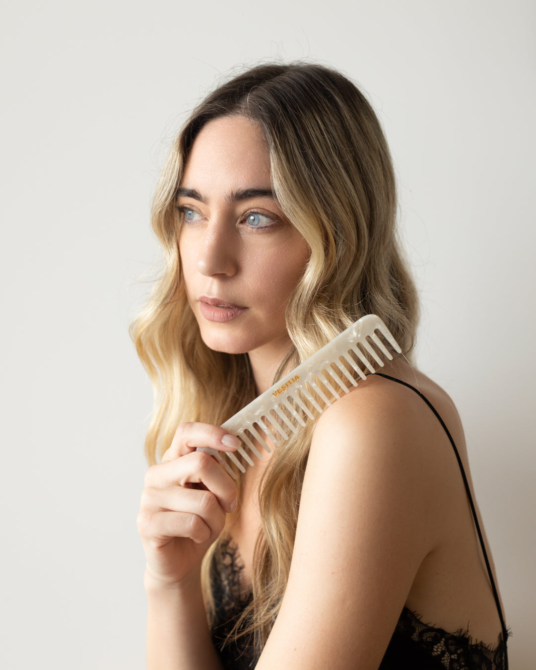 Classic Comb - Shell – VESITIA